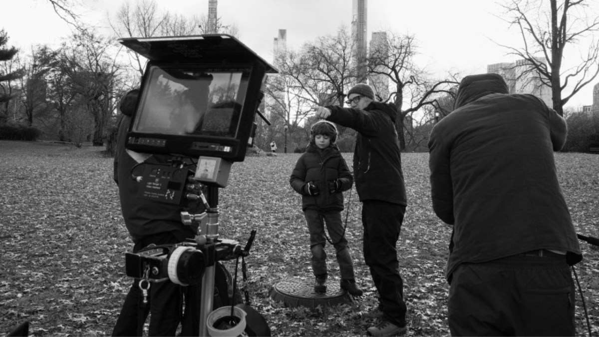 Mike Mills – Bronze Screen Dream